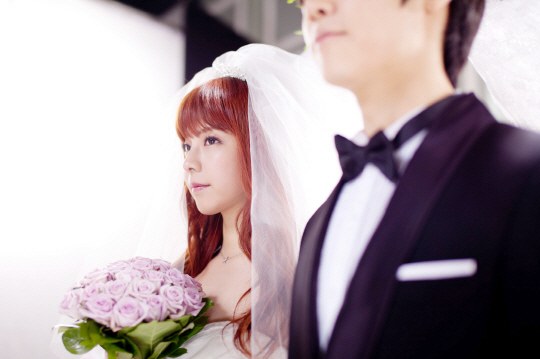 KPOP: Juniel transforms into beautiful bride