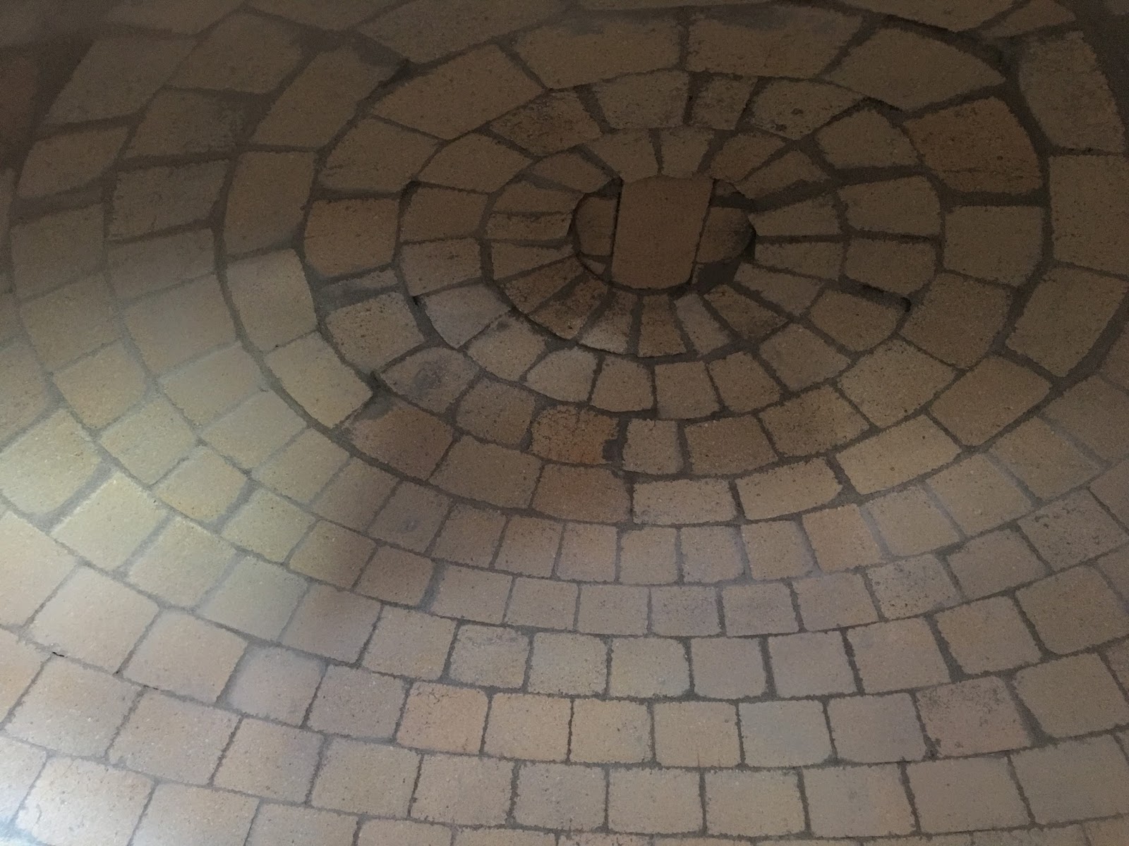 True Brick Ovens: Form-free brick dome building