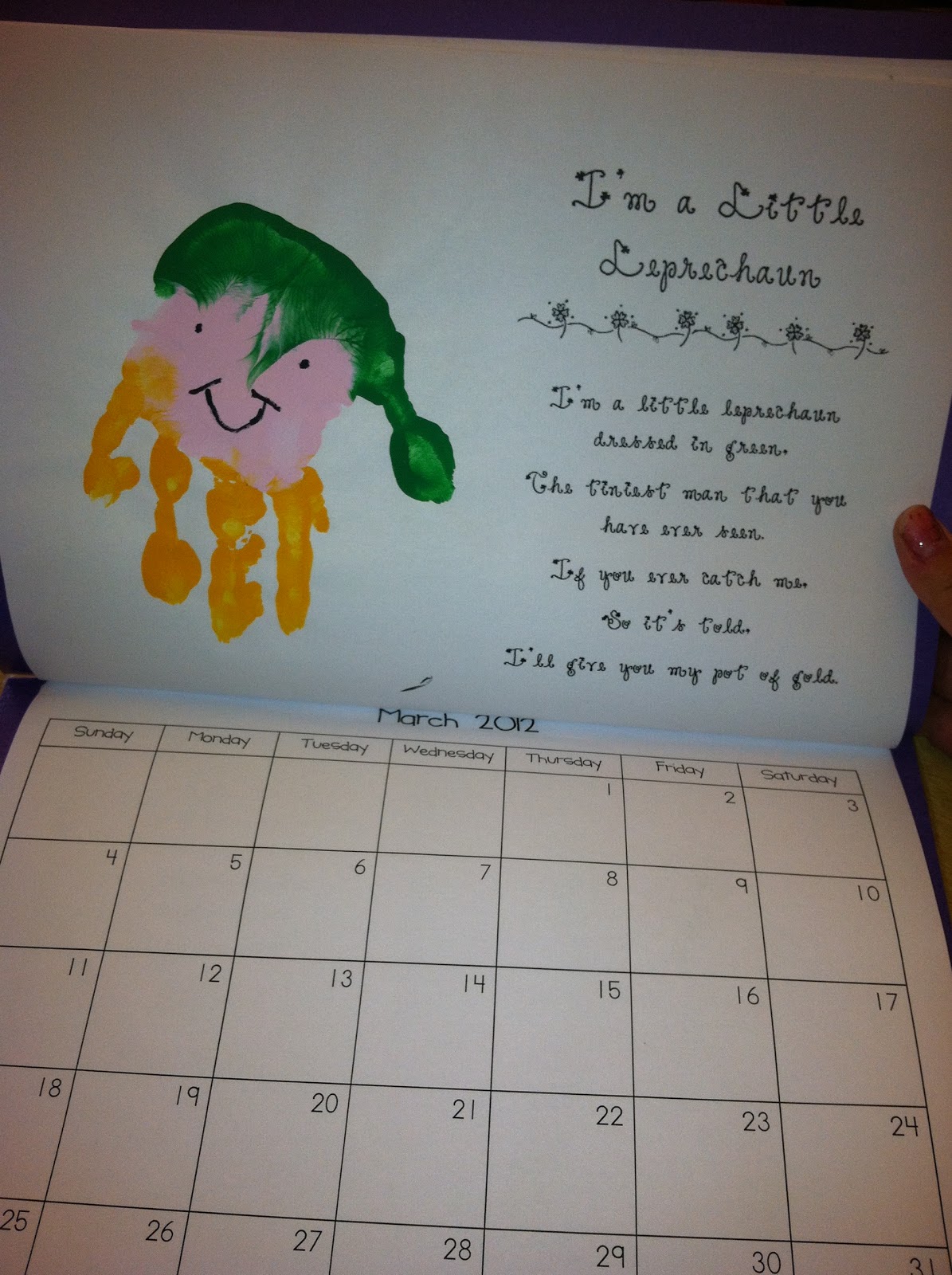 Miss Nguyen's Class: Handprint Calendar: Gift to their Parents