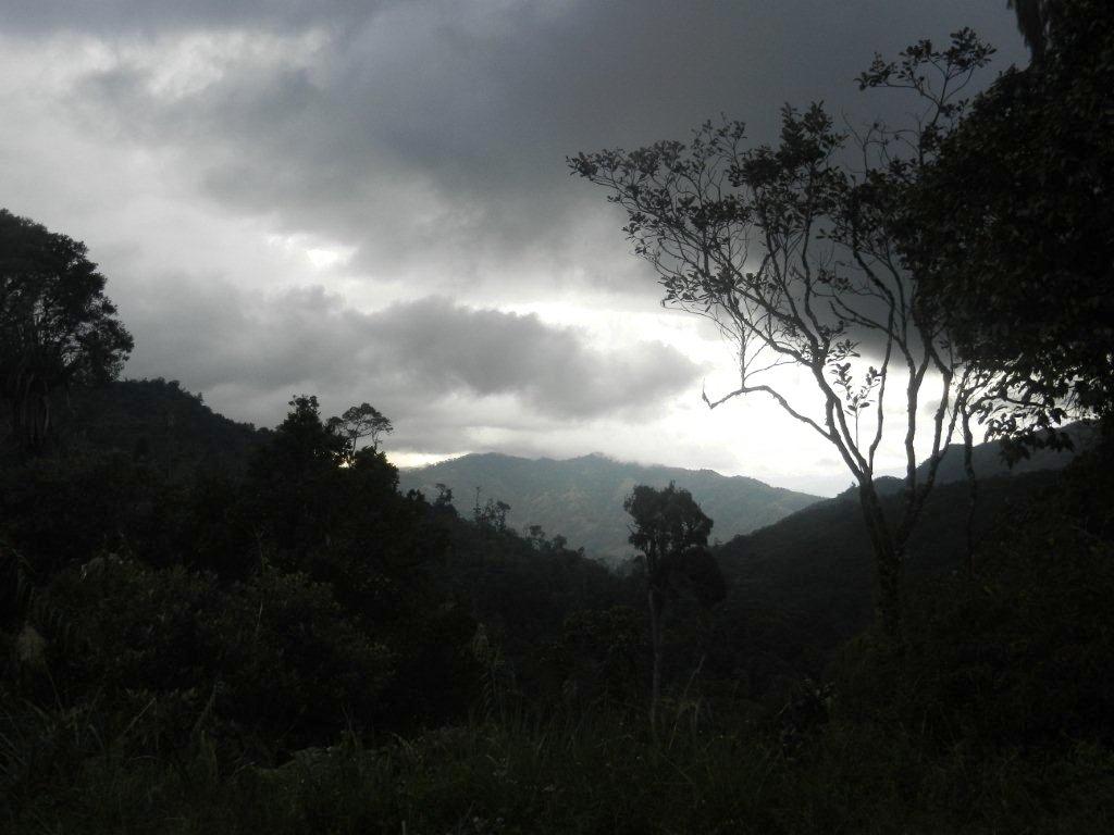 Malum Nalu: Postcards from Daulo Pass