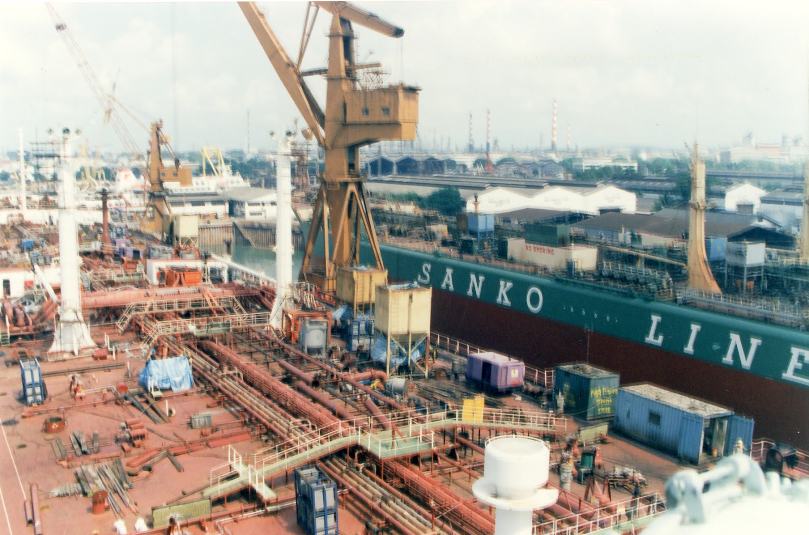 'ZIEN EN WETEN': SUNETTA M.S. SHELL TANKERS B.V. ( DEEL 4/2 )