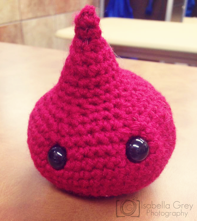 Just Another Static Heart: Blood Drop Amigurumi Free Pattern!