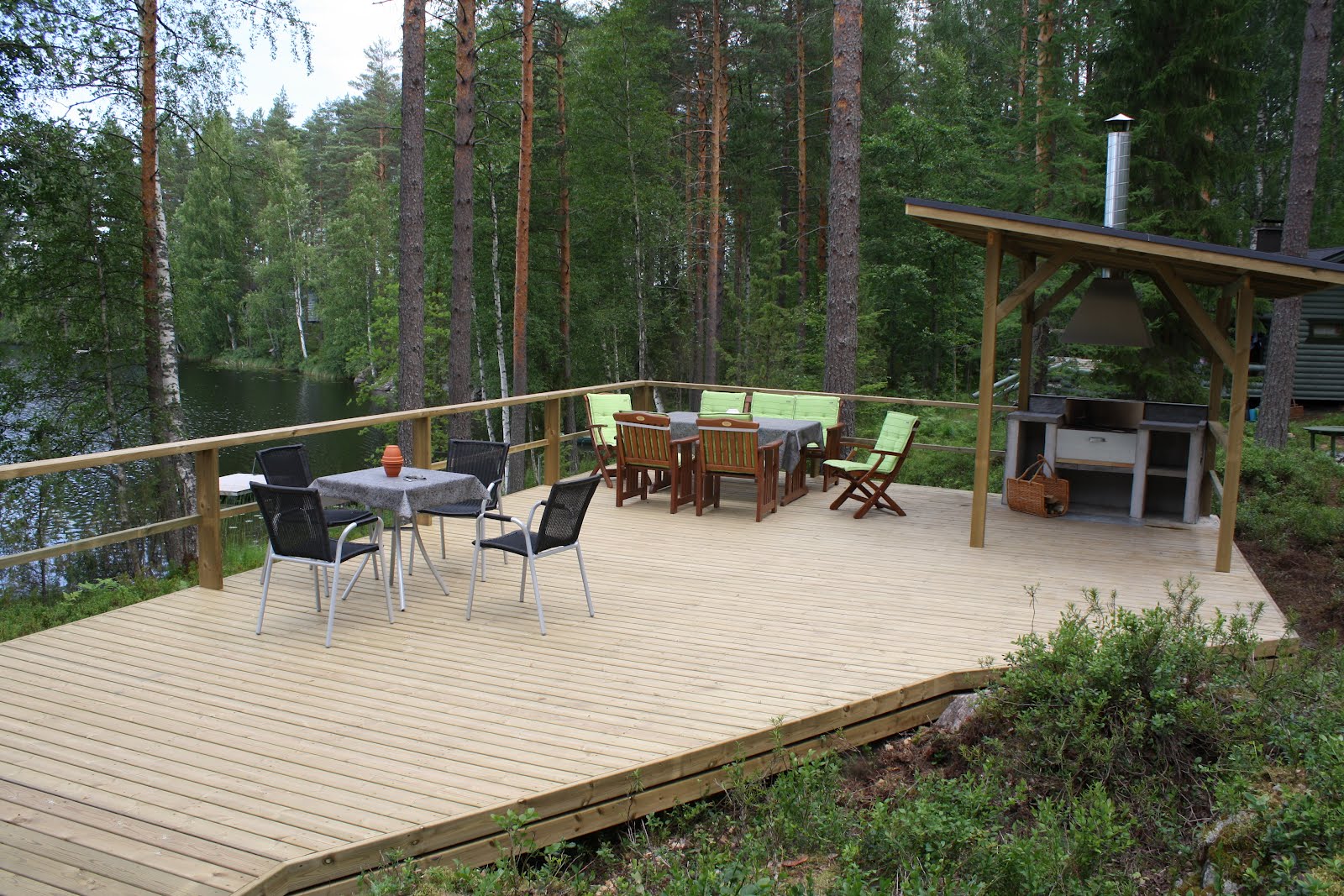 Käenjälki - Kädellä on jälkensä: 50 neliön patio mökille
