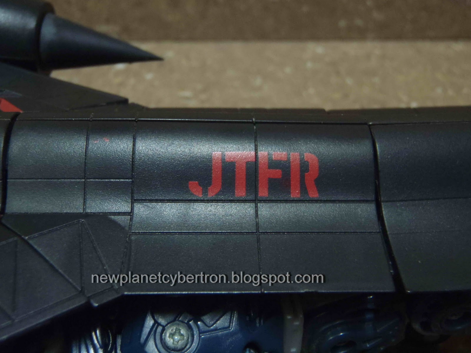 New Planet Cybertron: Transformers Review: Jetfire (ROTF Leader)