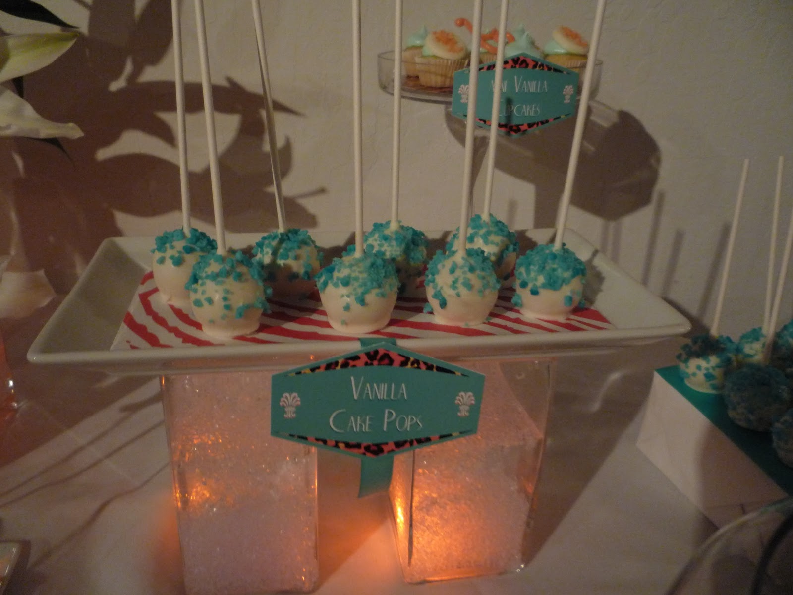 Honeycomb Events & Design: More Cake Pops Please!