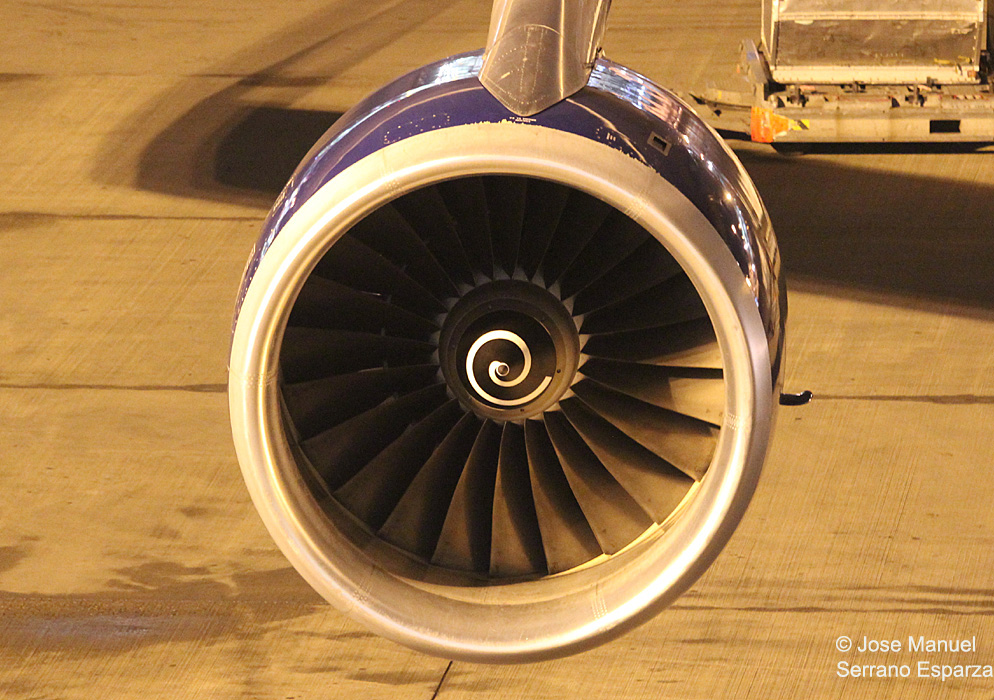 elrectanguloenlamano: BOEING 747-400 JUMBO: THE EVOLUTIVE APEX OF A ...