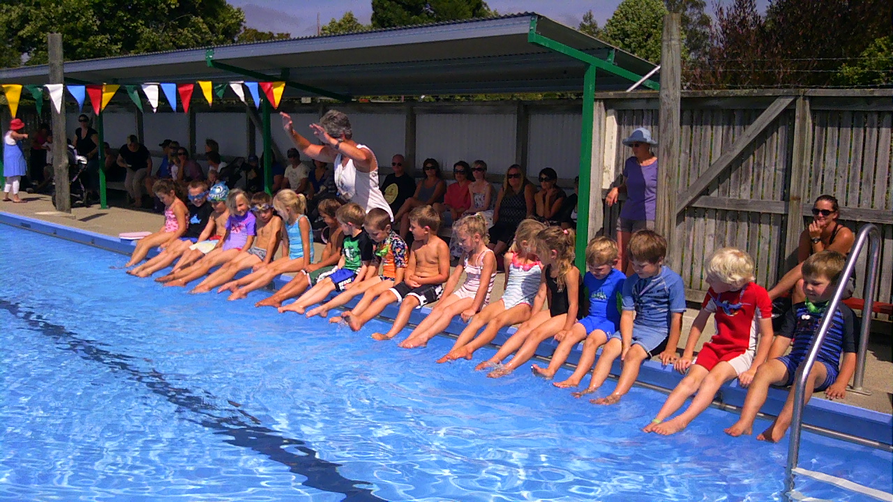 Room One Riwaka School: Junior Swimming Display