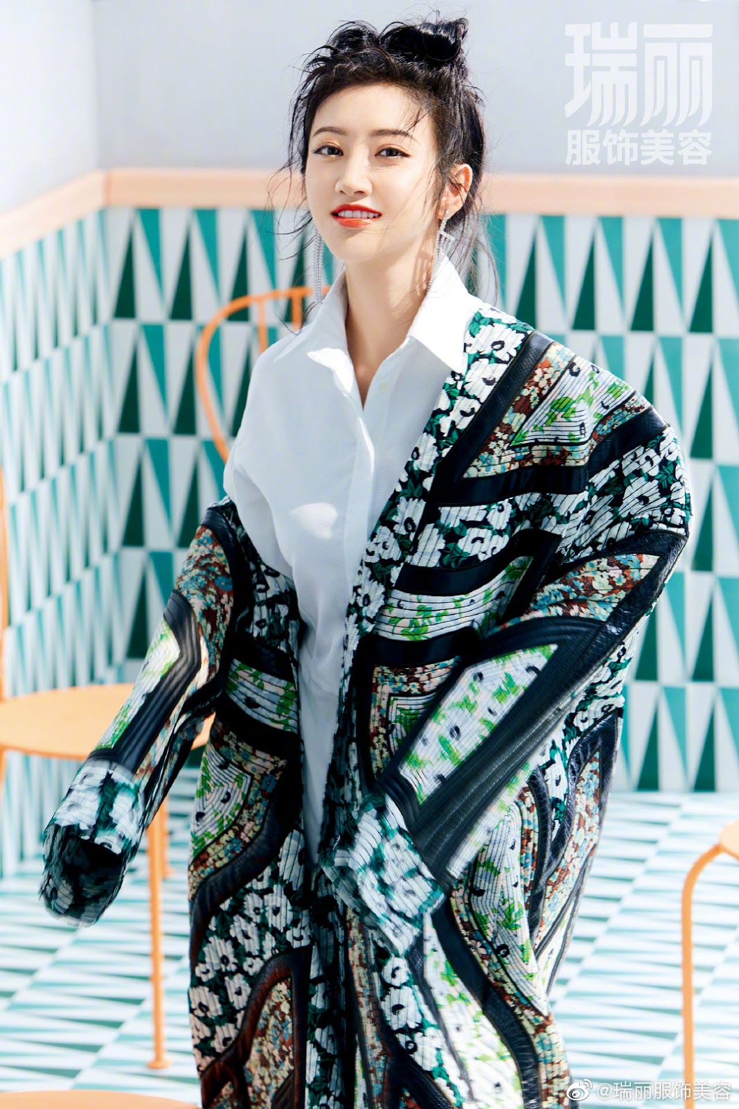 China Entertainment News: Jing Tian poses for photo shoot