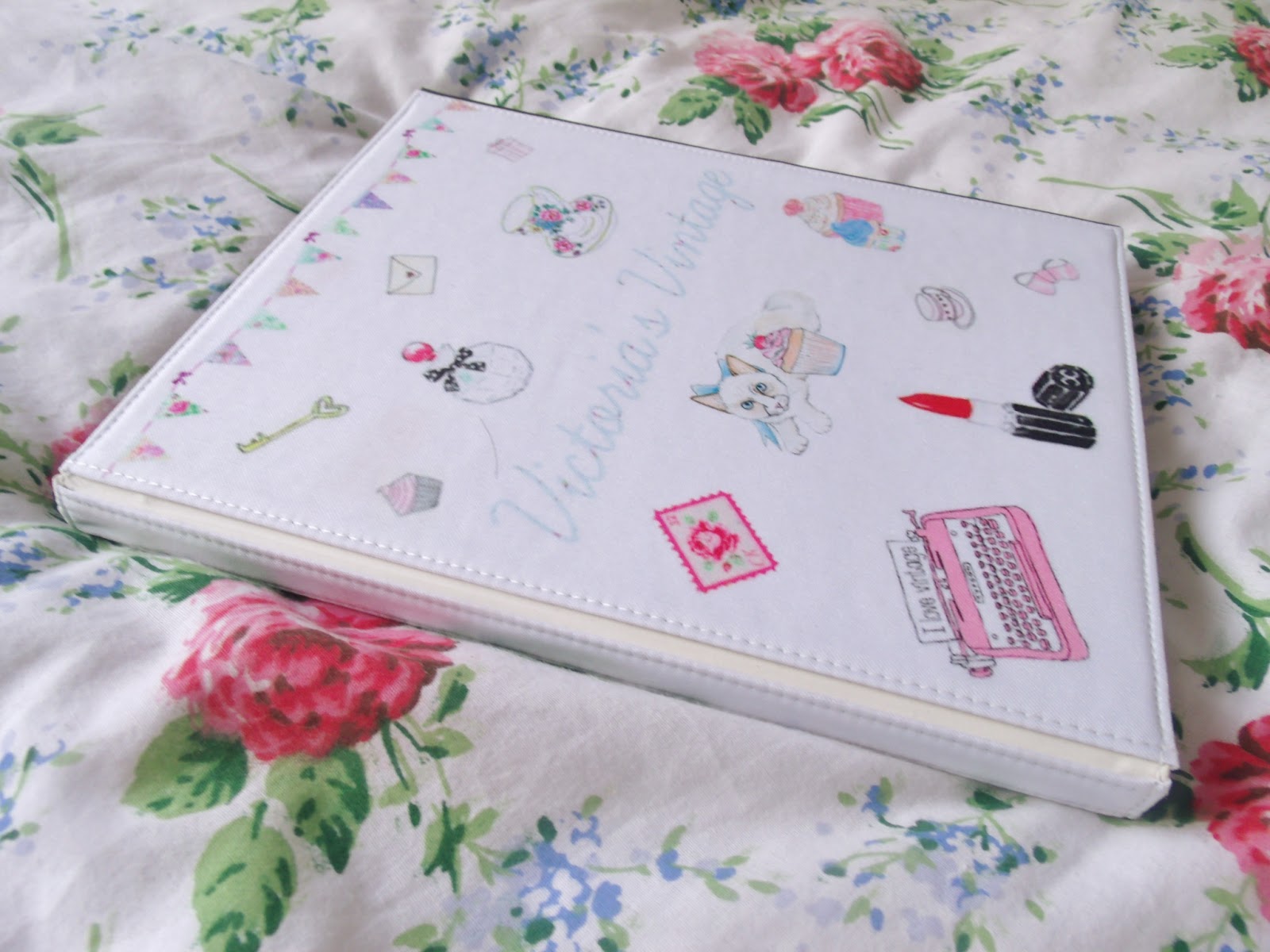Customised iPad Case from Caseable ♥ - Victoria's Vintage Blog