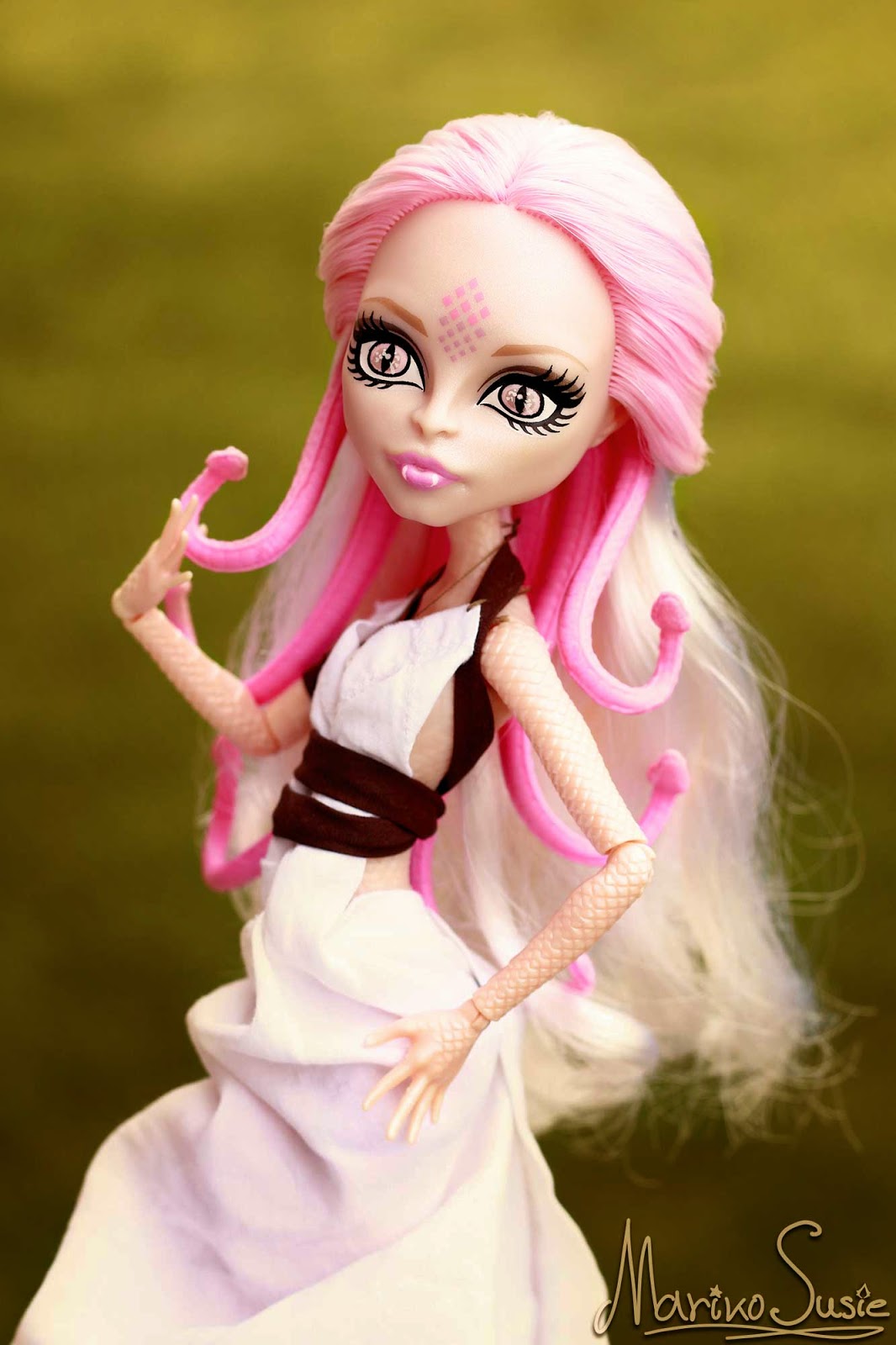 Mariko & Susie's Blog: DIY a Spartan/Greek dress for Viperine