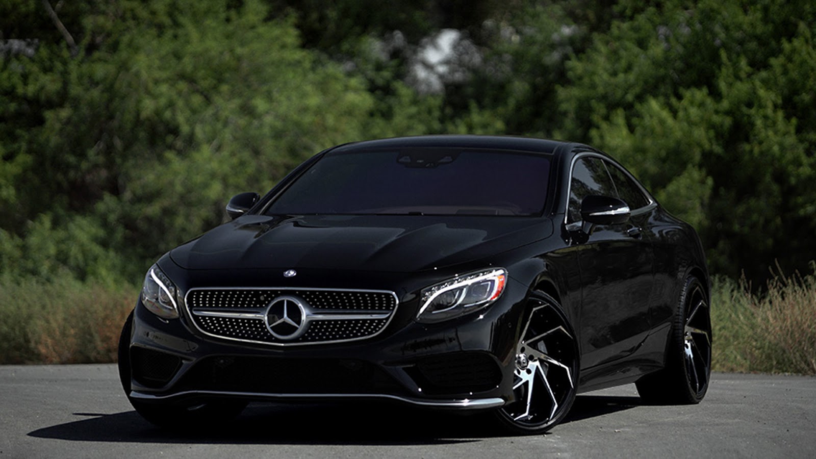 Mercedes-Benz S550 Coupe on 22'' Lexani Wheels | BENZTUNING