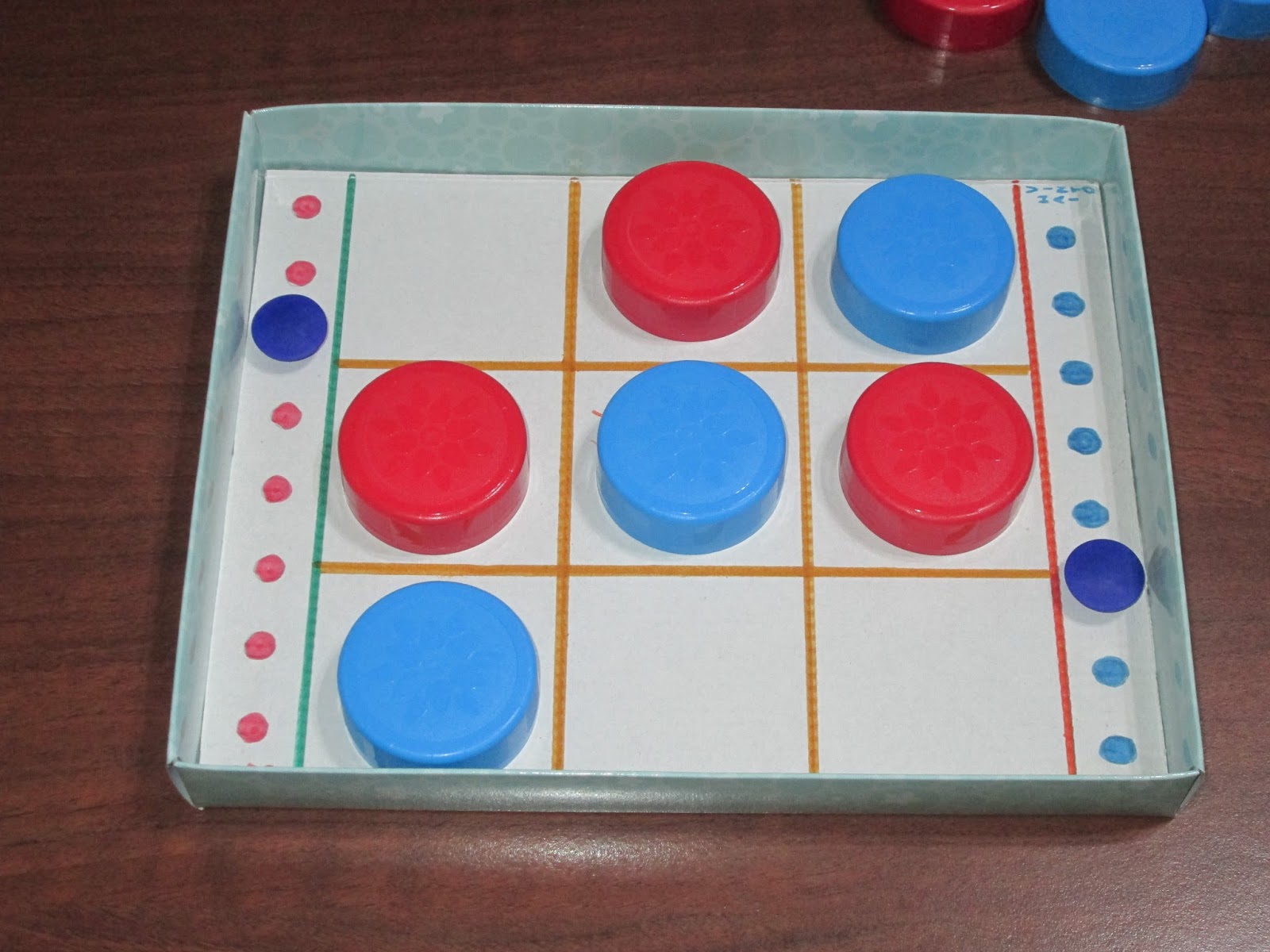 il girasole: COSTRUIAMO IL GIOCO DEL TRIS?