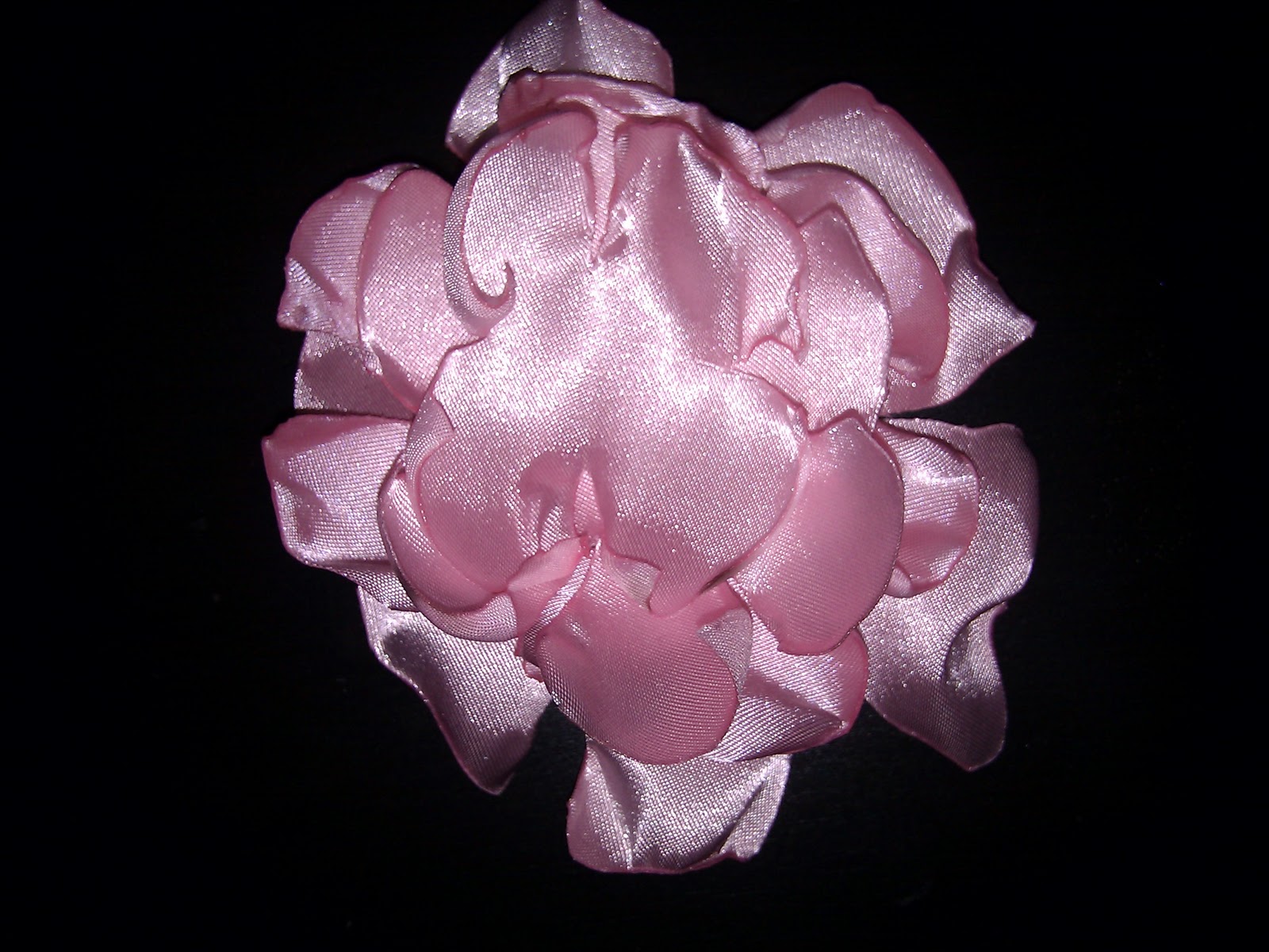 Domesticated Diva: Flower Power!...DIY Satin Flower