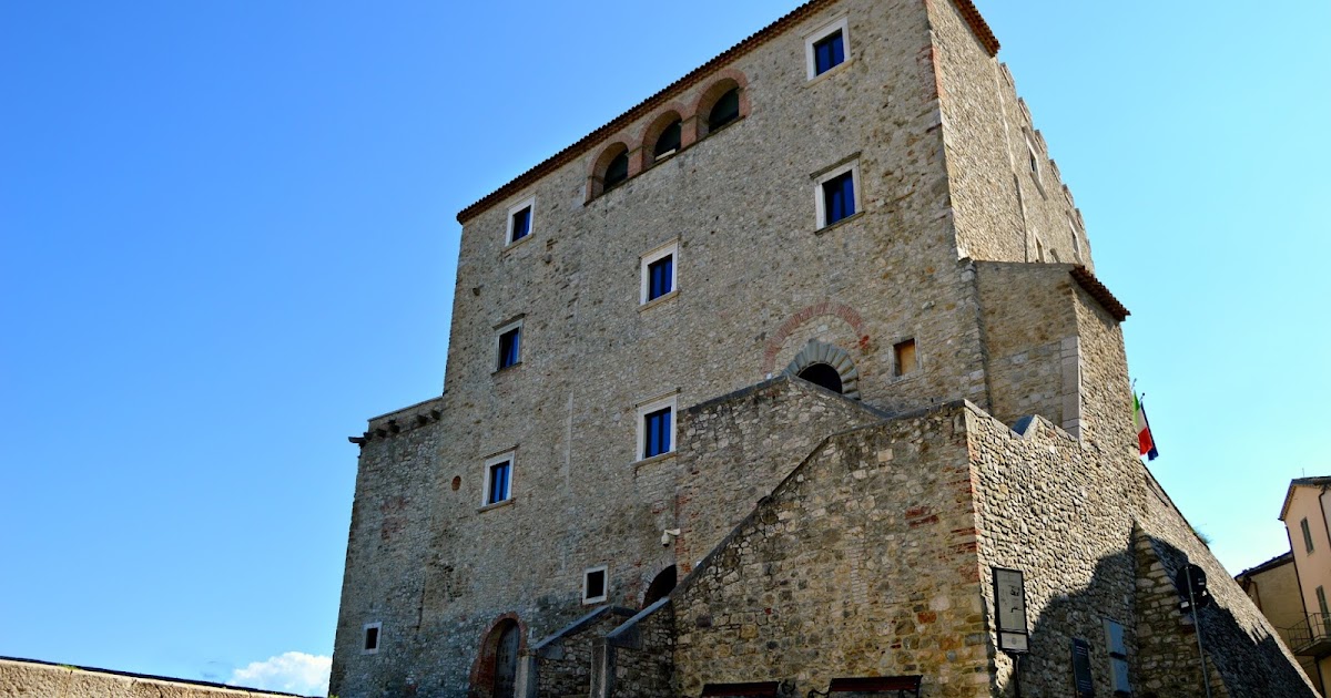 Molise: Terra da amare: Il Castello di Gambatesa