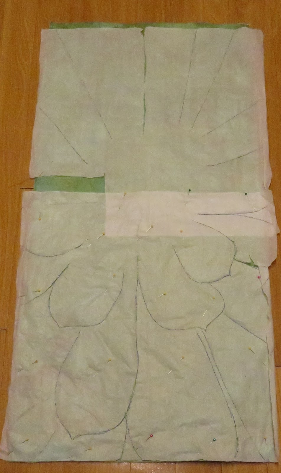 The Quilted Snail: Stretching Art 19 - Ladybugs Started