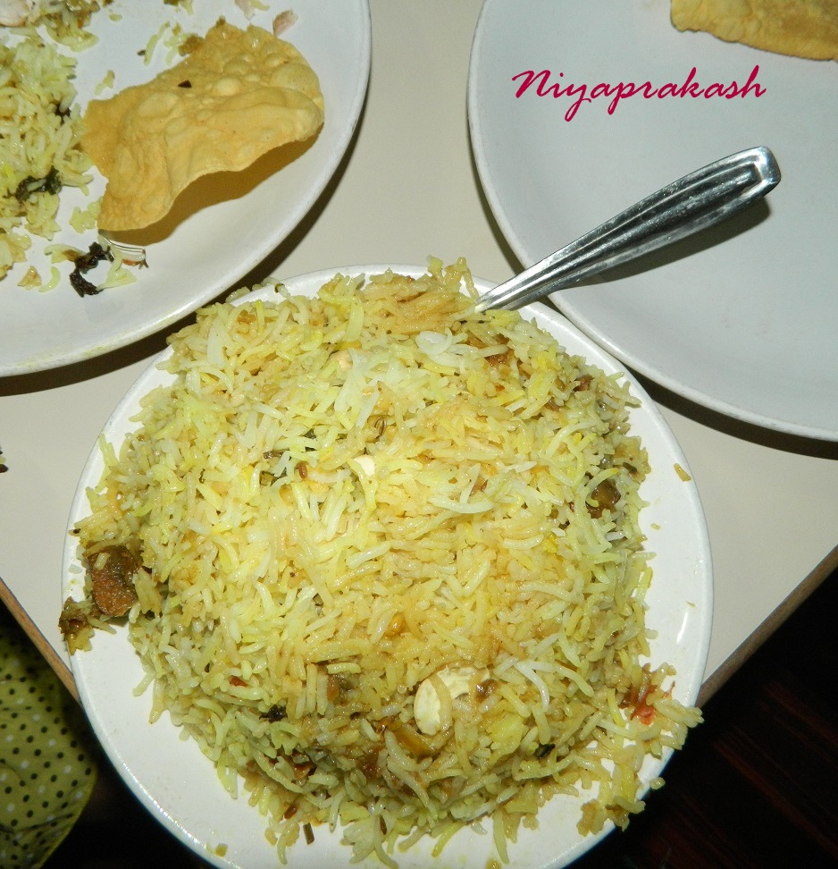 Niya's World: Photos of Kayees Biryani @ Hotel Rahmathulla, Mattanchery ...