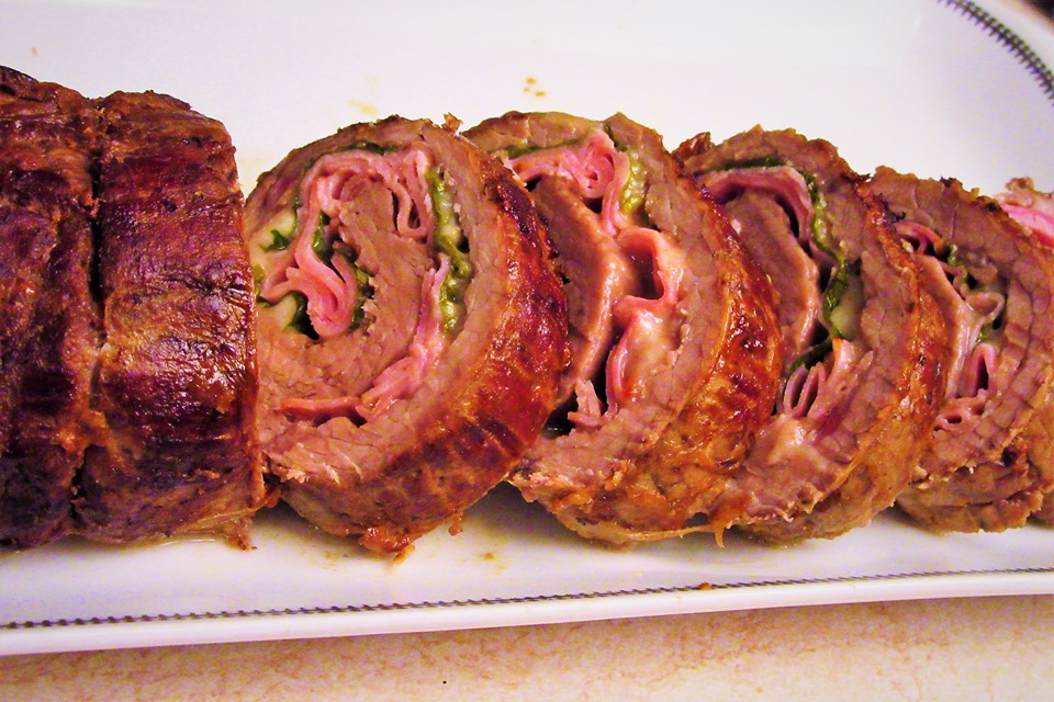 Savršen ručak mesna rolada s umakom / Perfect lunch Meat rolls with sauce