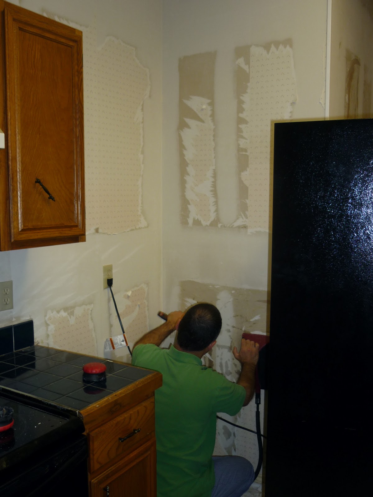 The Handy Dandy Helper: Vintage Wallpaper