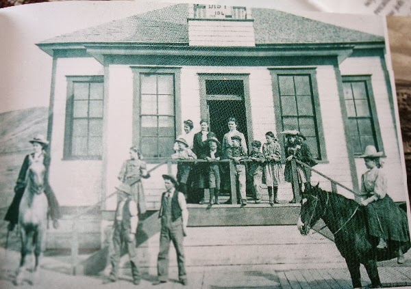 Living (with) abroad in Tuscany: Lamont, Washington, the birthplace of ...