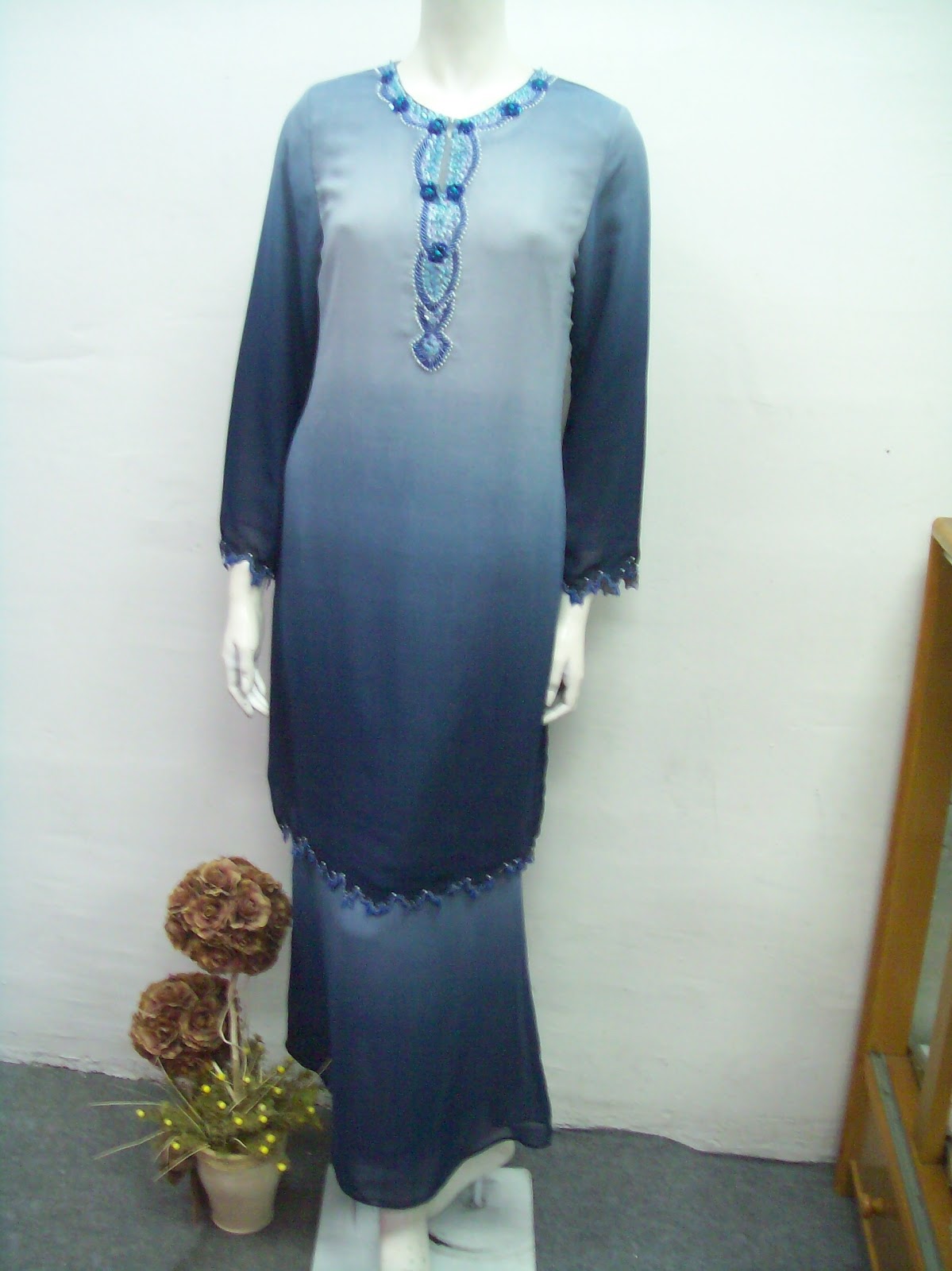 Butik Anggun Pesona: Kurung Moden