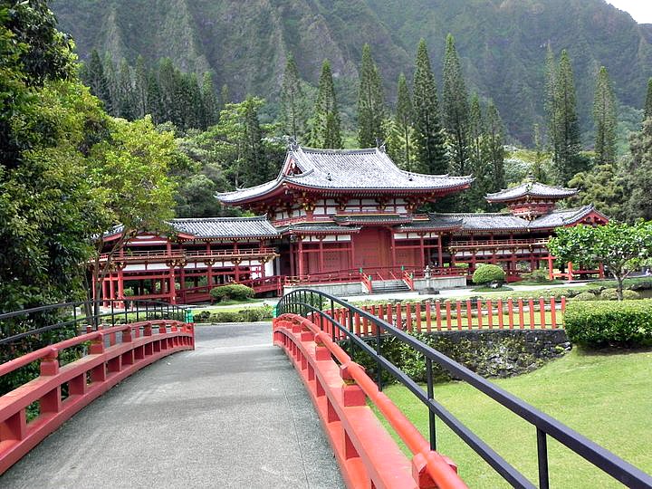 Sighting & Styling: Inside Byodo-In - thefabzilla