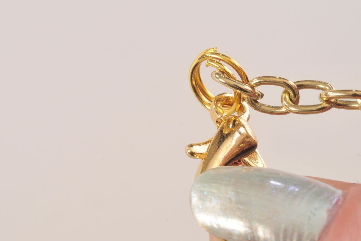 So, I make stuff: $NEAKER$: Gold Chain Laces