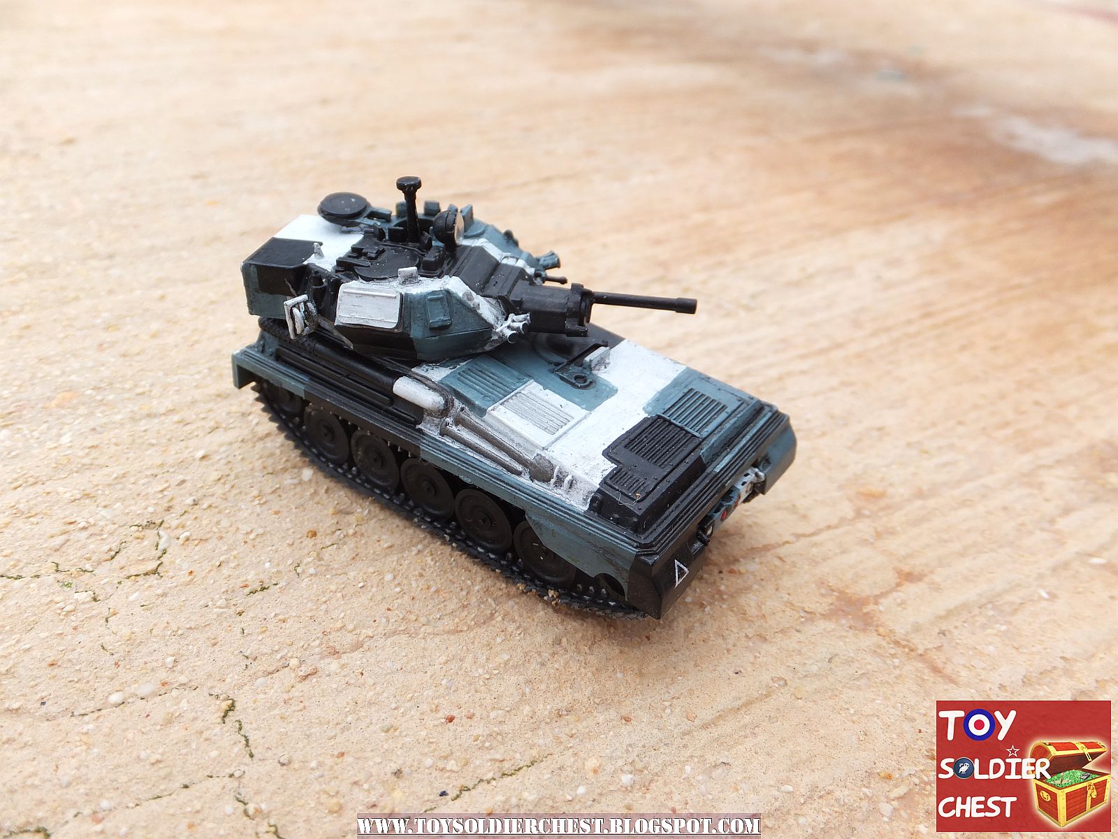 Toy Soldier Chest: Review; Airfix Scorpion / Scimitar Tank 1/76 Model ...