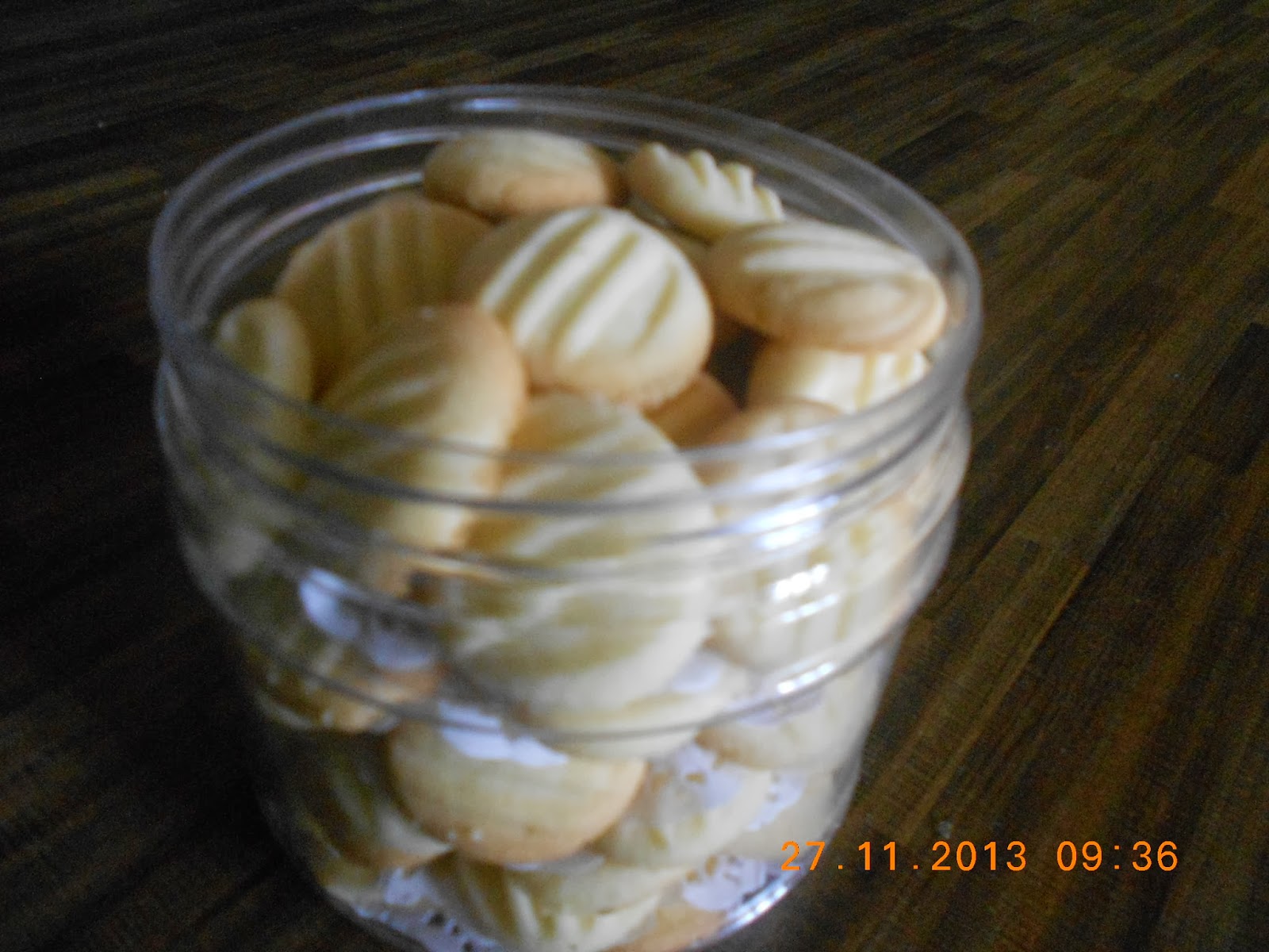 namakucella: BISKUT GERMAN..?