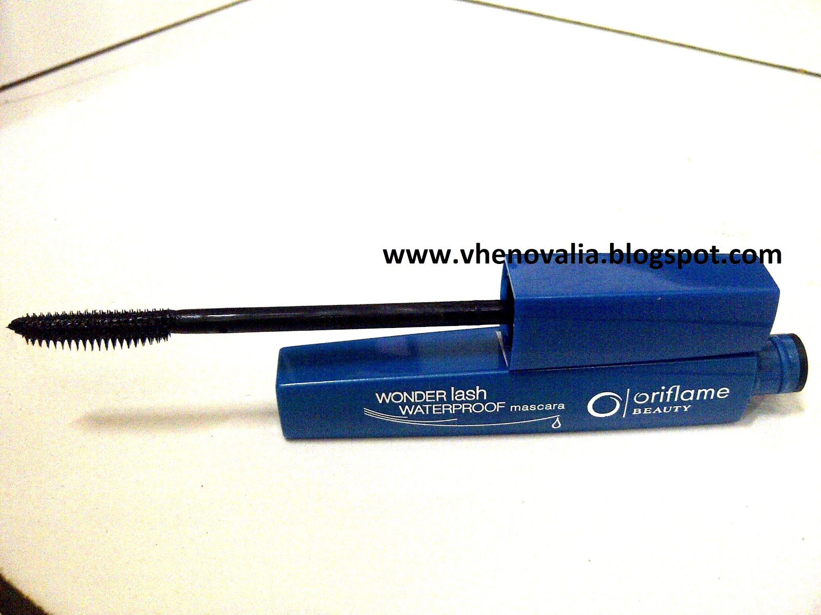 Review Mascara Oriflame Beauty Wonder Lash Waterproof (100% Tahan Air ...