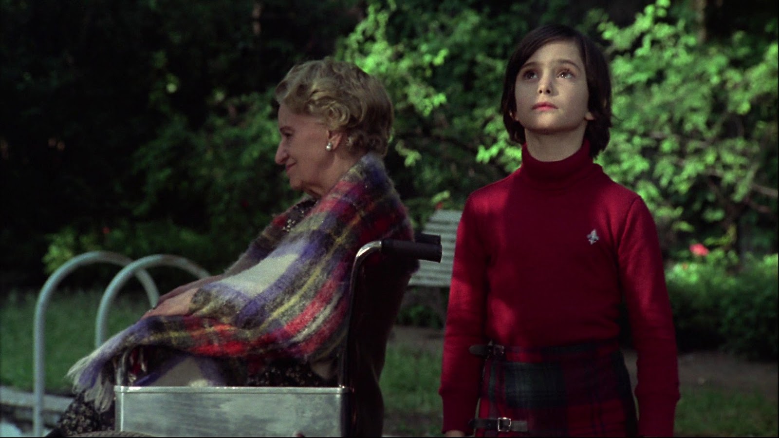 Acorazado Cinéfilo. Francisco Huertas Hernández: "Cría Cuervos". Saura ...