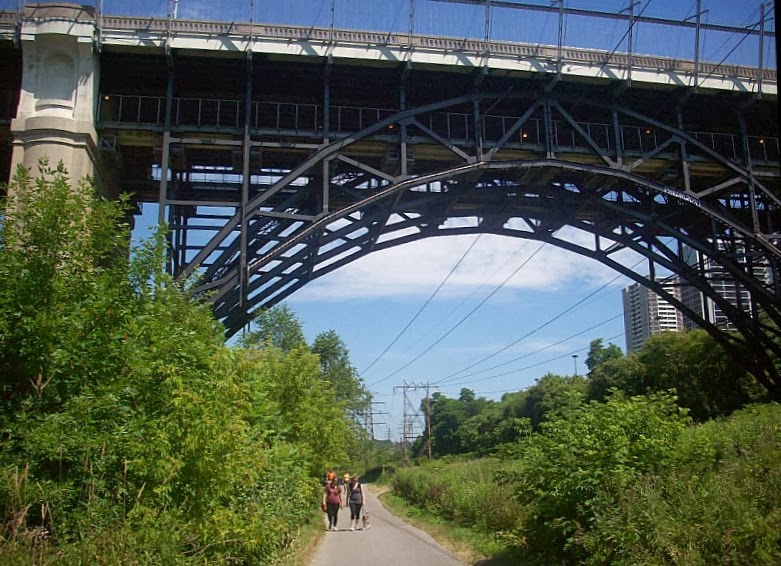Mishy's Corner of the World: Broadview and Castle Frank Subway Stations