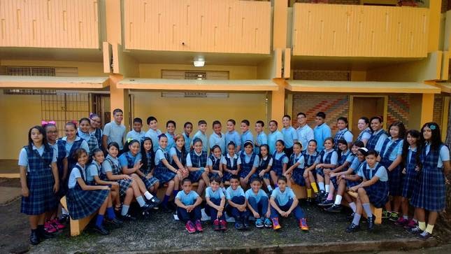 Periodico escolar Noti escuela: Clase graduanda