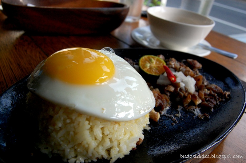 Budget Dates: Food: Sinangag Station