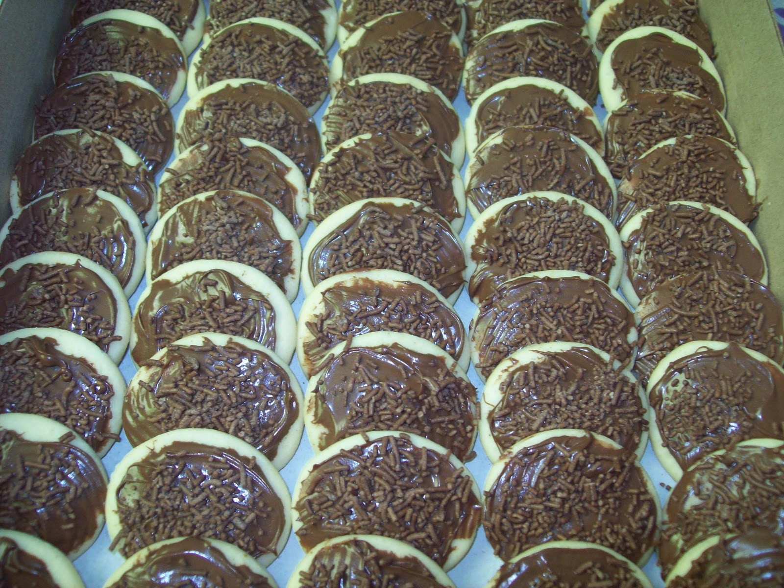 HN Festas: MINI PIZZA CHOCOLATE