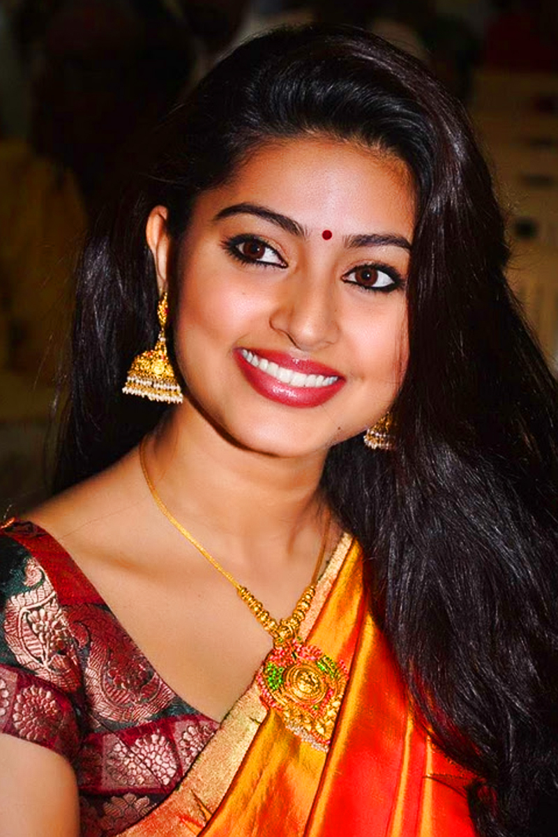 SNEHA SOUTH INDIAN BEAUTIFUL ACTRESS IN SAREE CLOSEUP PHOTOS ONLINE ...