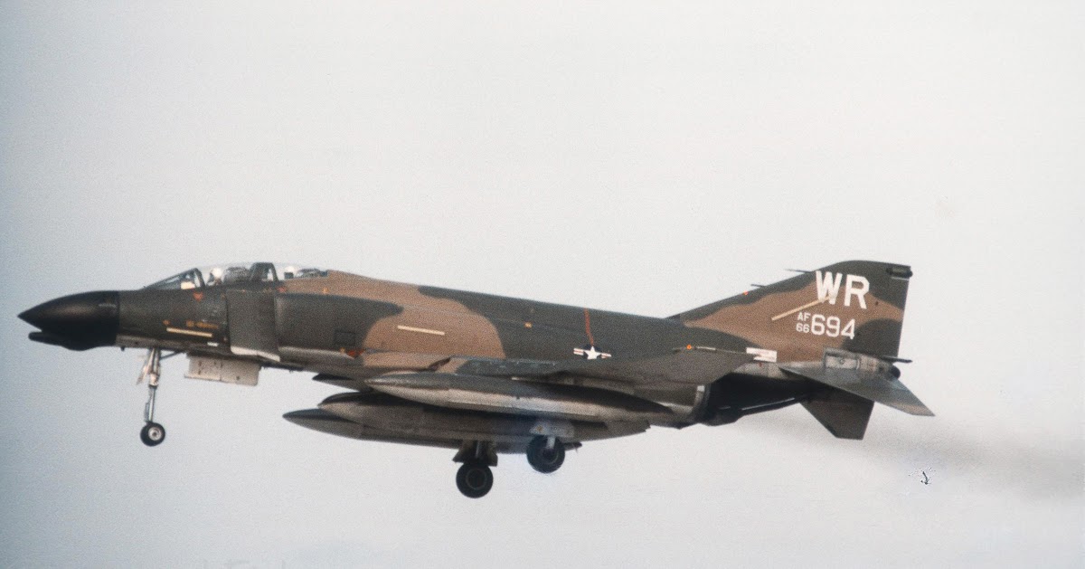 Legendary Moments in Military Aviation: USAF Bentwaters, F4D Phantoms ...