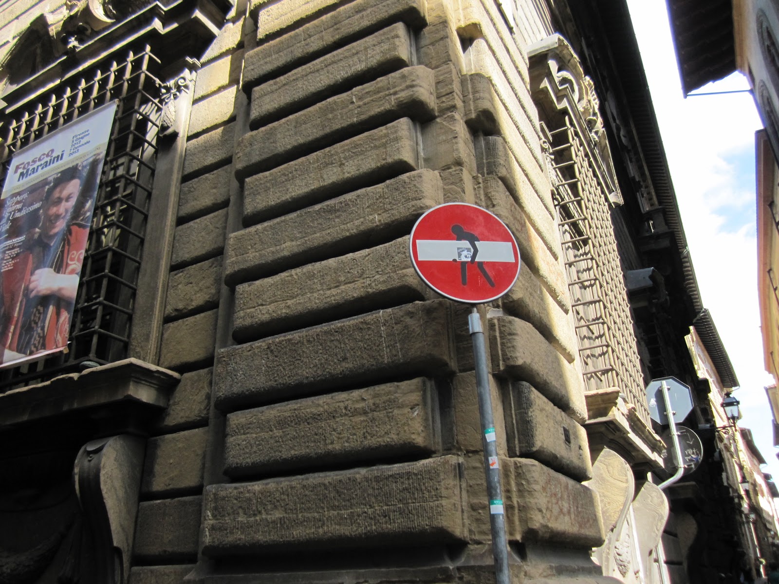 Adventures Around The World : Cool Road signs in Firenze, Italia ...
