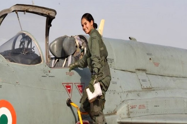 FIRST-EVER INDIAN FEMALE PILOT TO FLY A FIGHTER AIRCRAFT SOLO - Blog ...