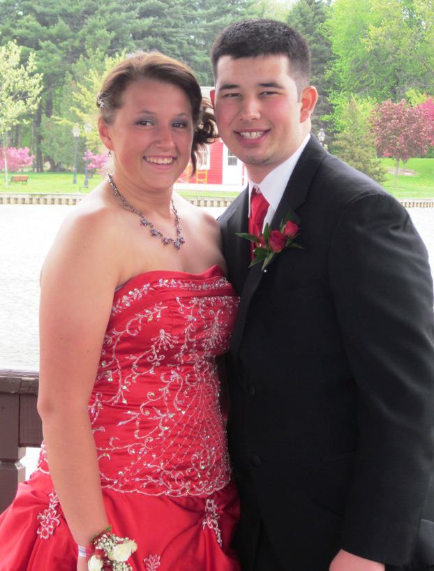 Talking Taylor Schools: Students stop by Heritage Park before going to prom