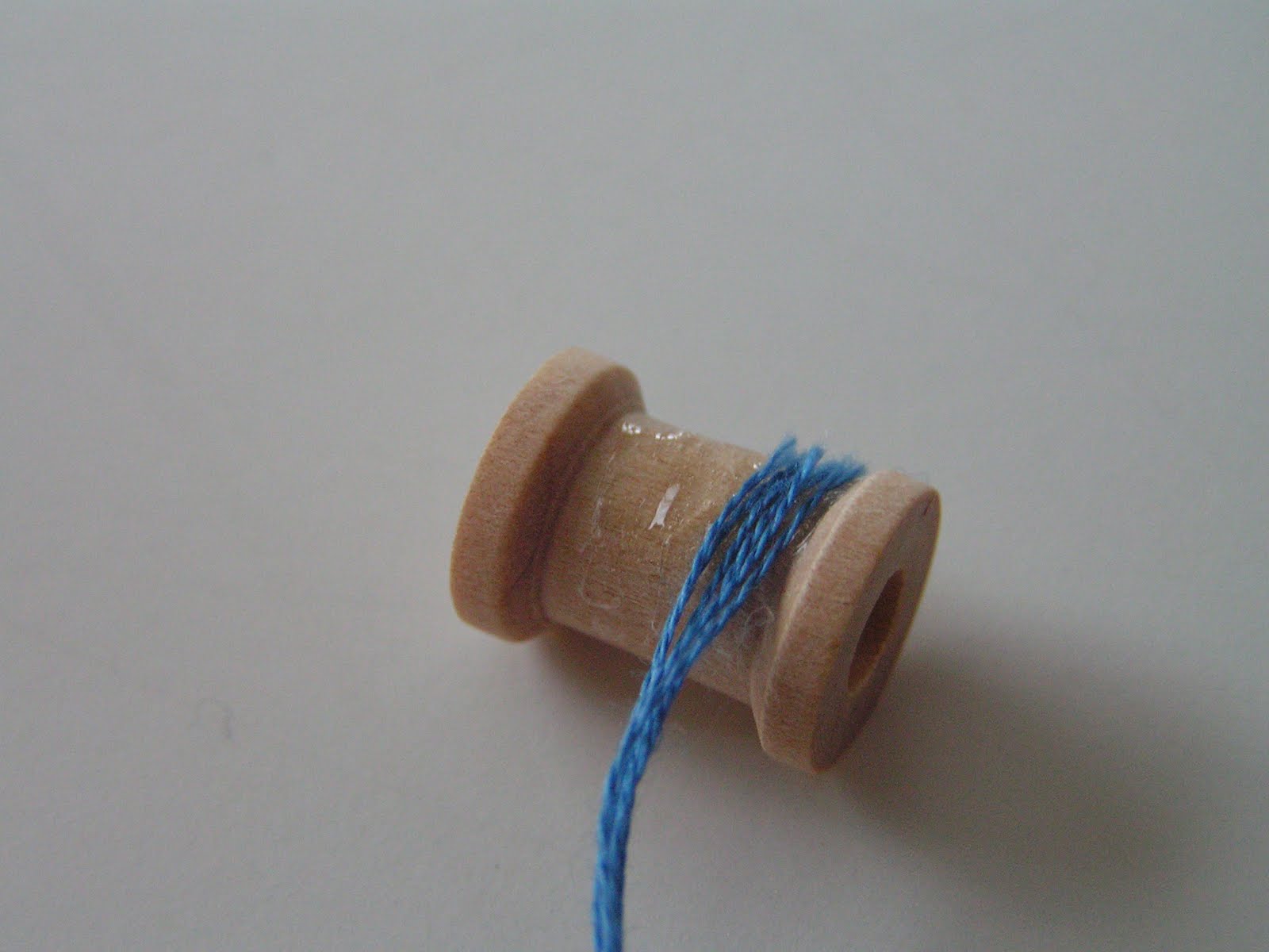 Tea Rose Home: Tutorial ~ Mini Spool Necklace