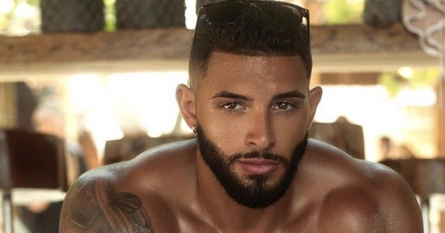 Seduced by the New...: Look at that handsome brofo!