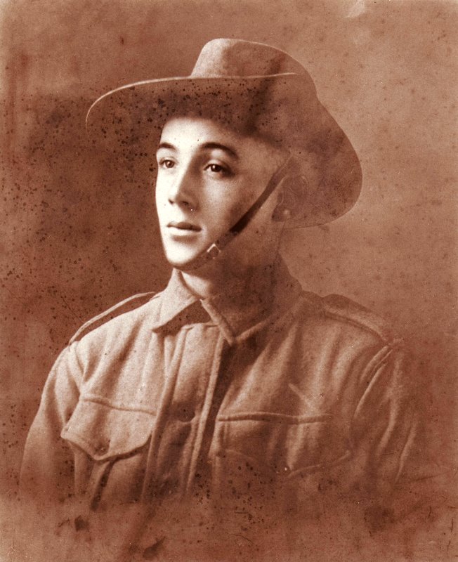 Leafing through Linda's Tree: Arthur Roberts : From Boyhood to ...