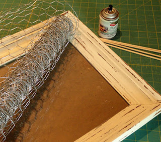 Needles 'n' Knowledge: Display Frame with Chicken Wire Tutorial