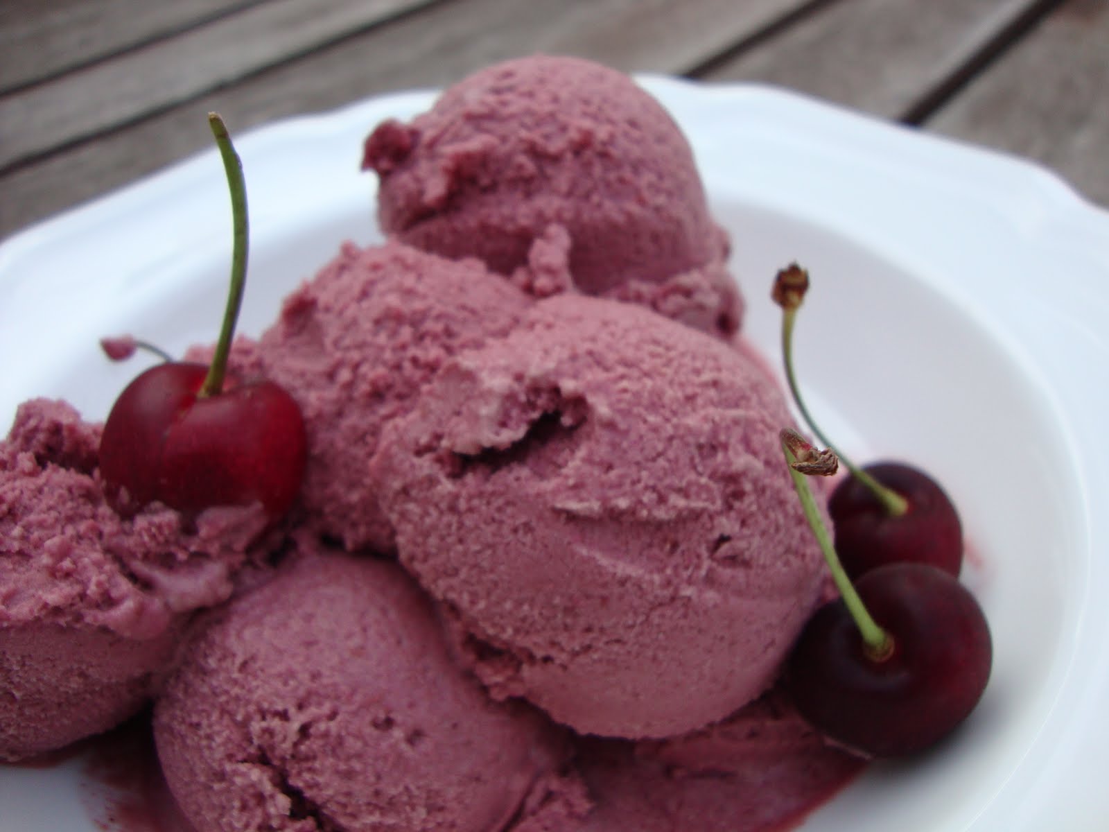a poet's kitchen: Cherry Surprise Ice Cream