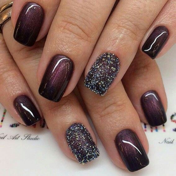 20 Beautiful Dark Nail Polish Ideas You Can Copy - FOLAPFASHION