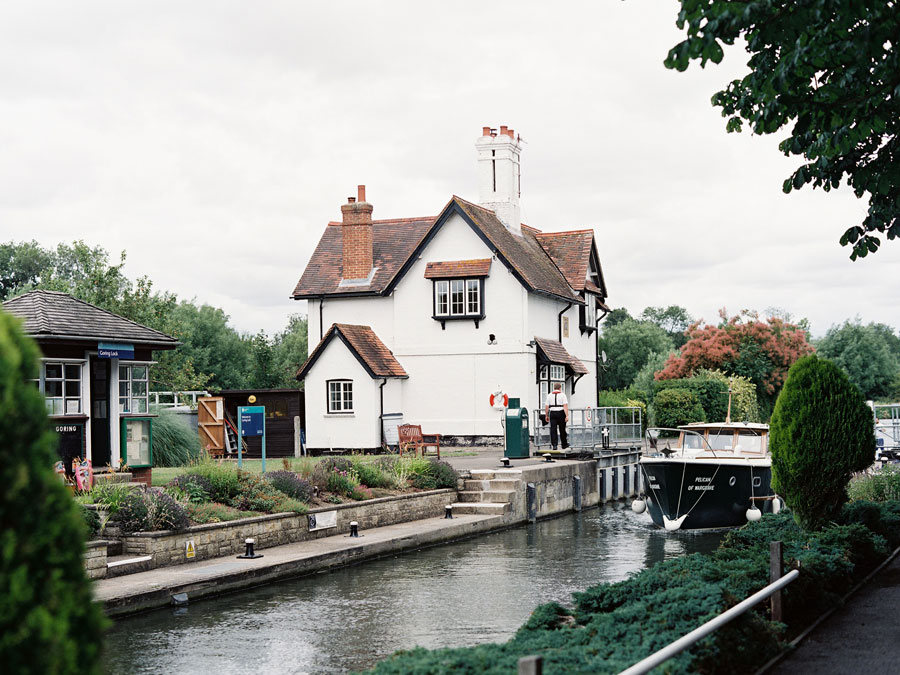 Vanessa Jackman: Weekend Life....Thames Path Walk, Pangbourne to Goring ...