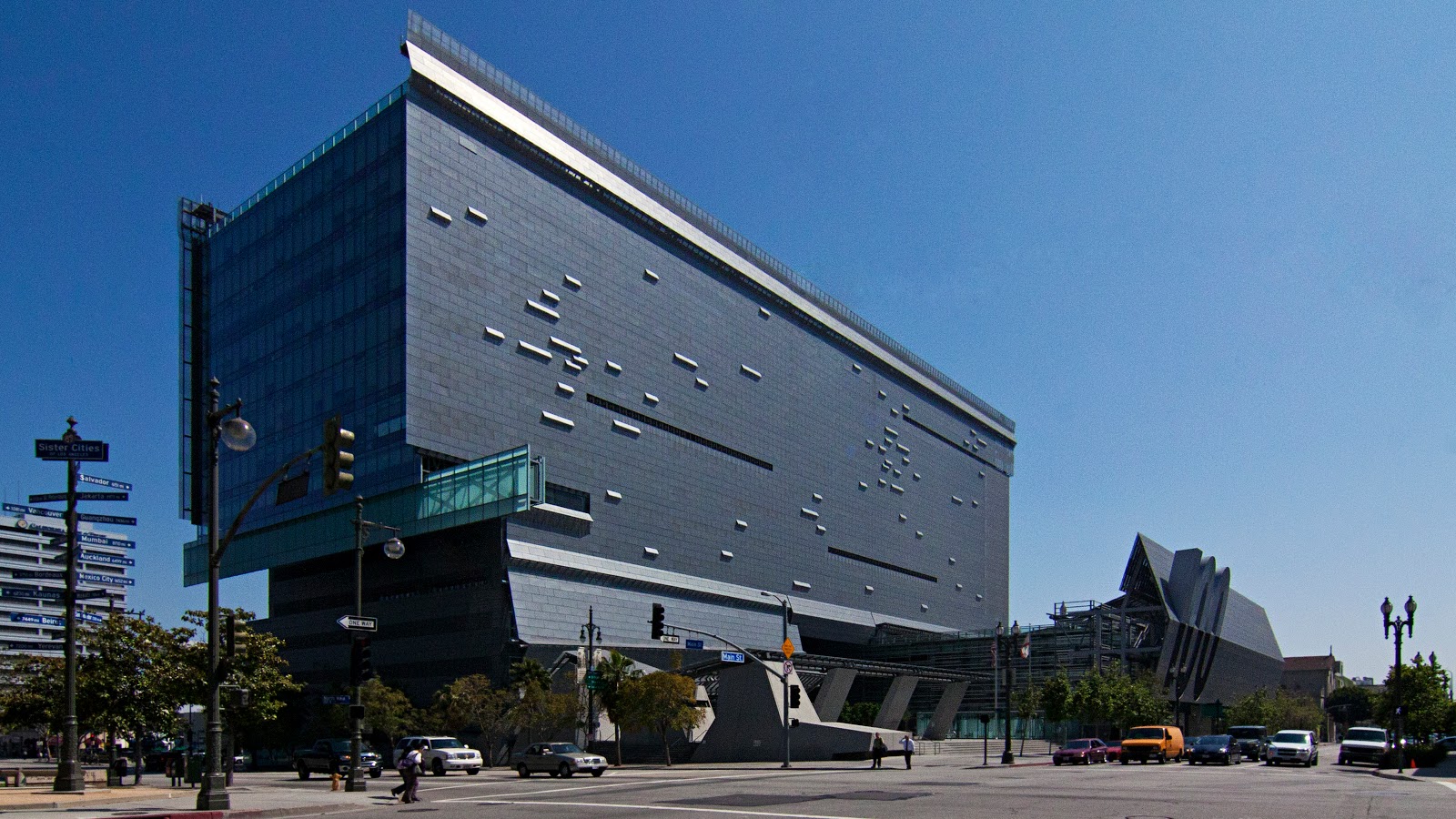Rob Cleary: CALTRANS DISTRICT 7 HEADQUARTERS :: MORPHOSIS ARCHITECTS