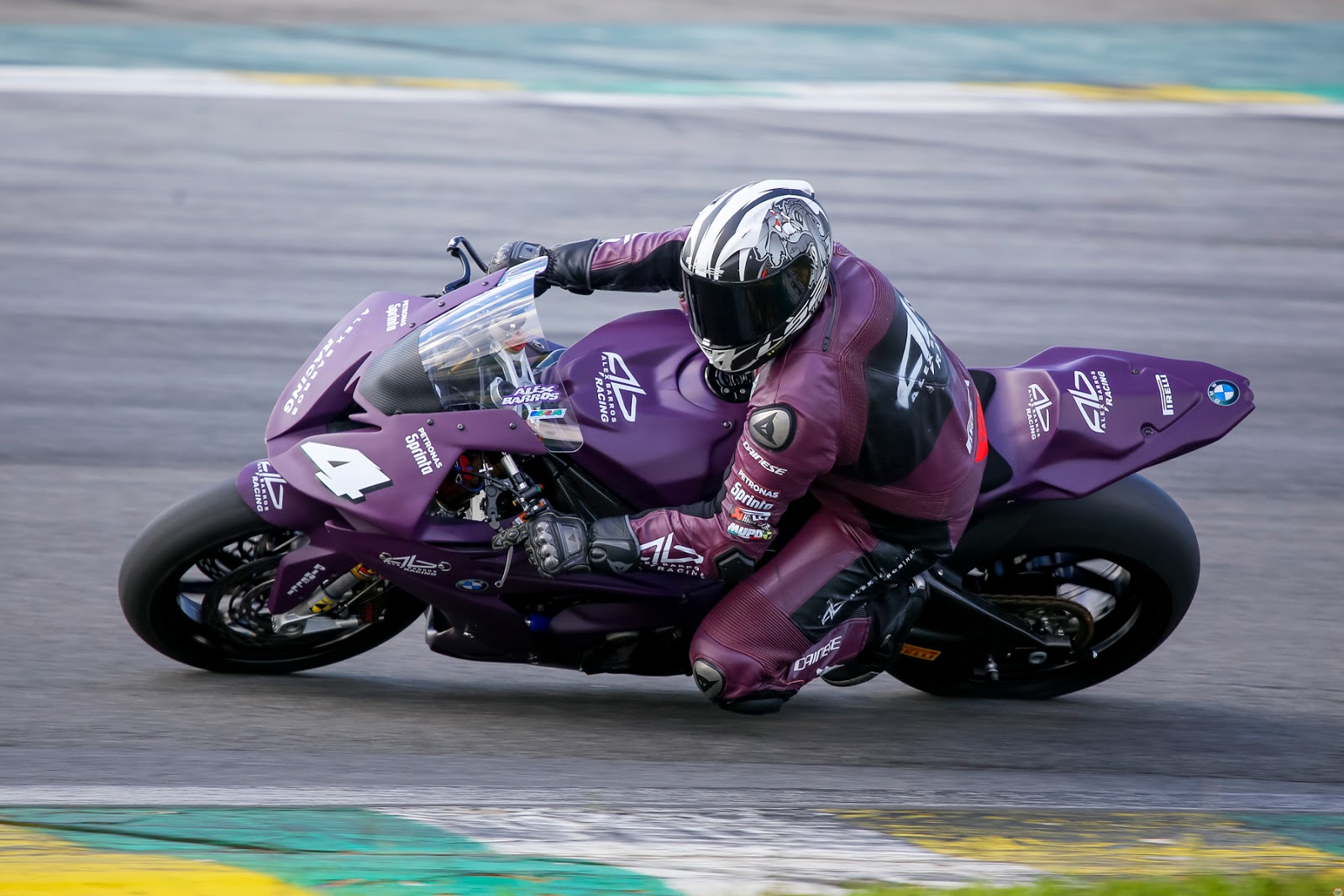 Gente Fina Competições : SBK: ALEXANDRE BARROS LARGA DA PRIMEIRA FILA ...