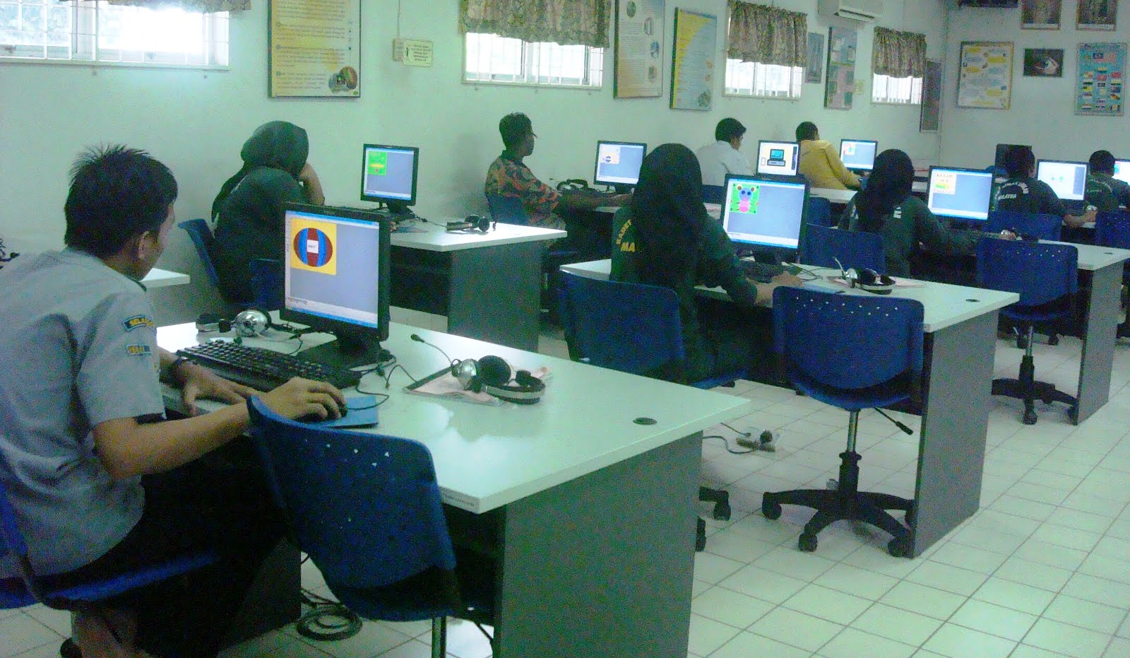 BLOG MAKMAL KOMPUTER SEMESCO: PERTANDINGAN MENCIPTA LOGO KELAB ICT