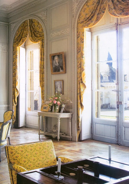 Eye For Design: Decorating With The Grey and Yellow Color Combination